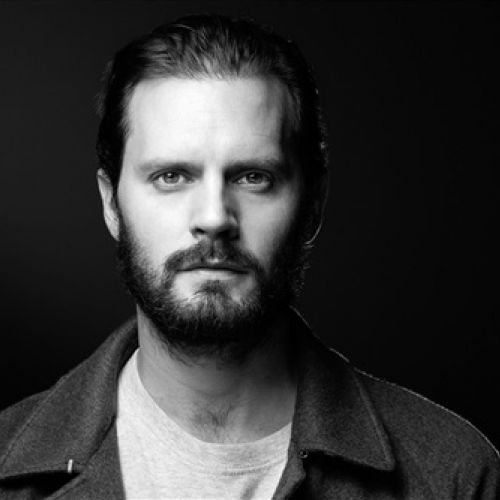 Hugo Becker- Fiche Artiste - Artiste interprète,Réalisateur ...