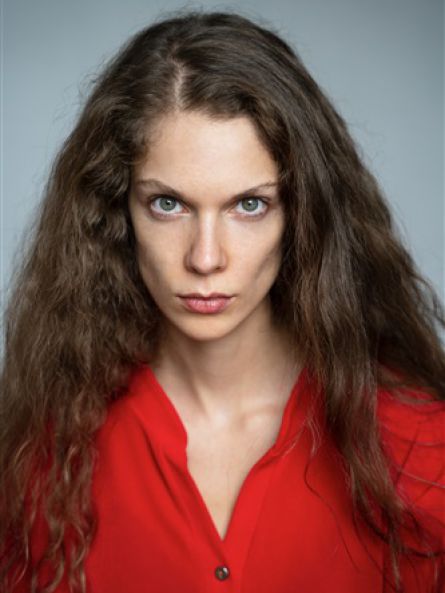 Emma Bellier • Comédienne • Mannequin • Réalisatrice • Scénariste