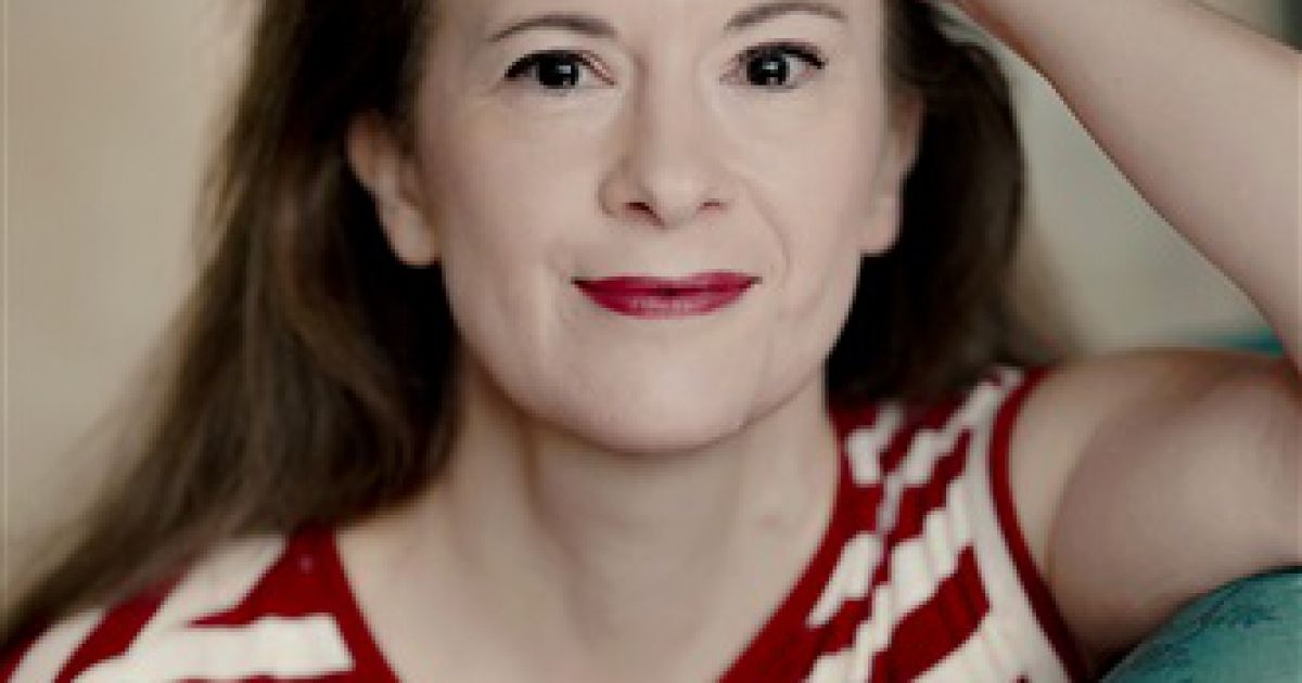 Julie Léger- Fiche Artiste - Artiste interprète - AgencesArtistiques ...