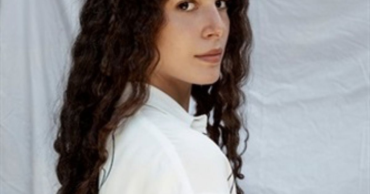 Sarah Lutz- Fiche Artiste - Artiste interprète - AgencesArtistiques.com ...