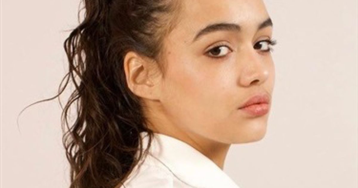 Thalia Besson- Fiche Artiste - Artiste interprète - AgencesArtistiques ...