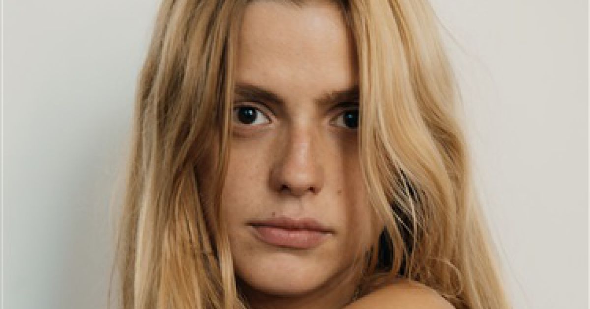 Emma Ravier- Fiche Artiste - Artiste interprète - AgencesArtistiques ...